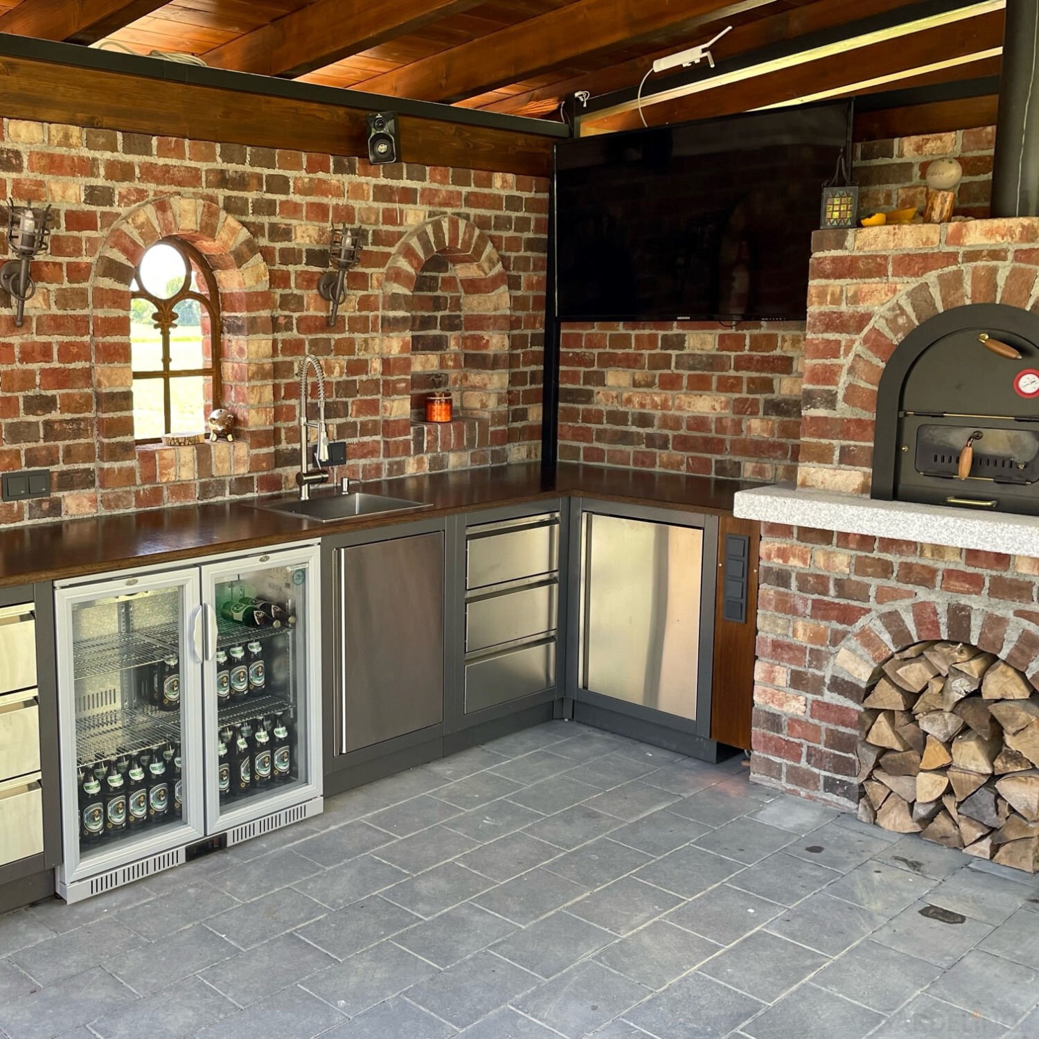 Rustikale Modul-Außenküche