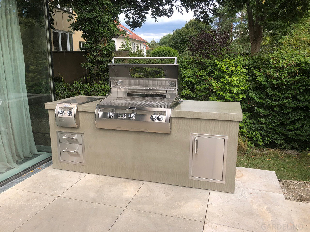 Beton Outdoor Küche mit Fire Magic Grill
