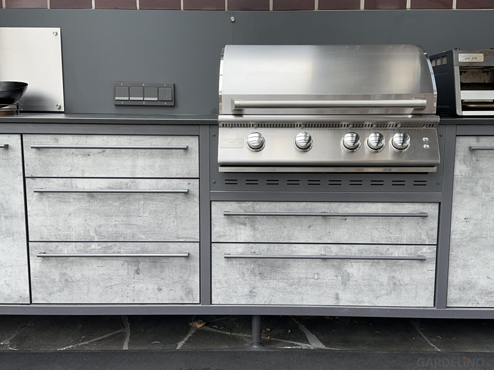 HPL-Outdoor Küche mit vivandio Fyre X Grill